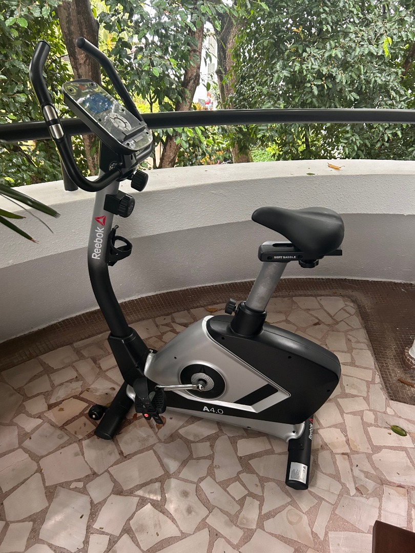 REEBOK A4.0 UPRIGHT BIKE (Amazing Condition), Sports Equipment ...