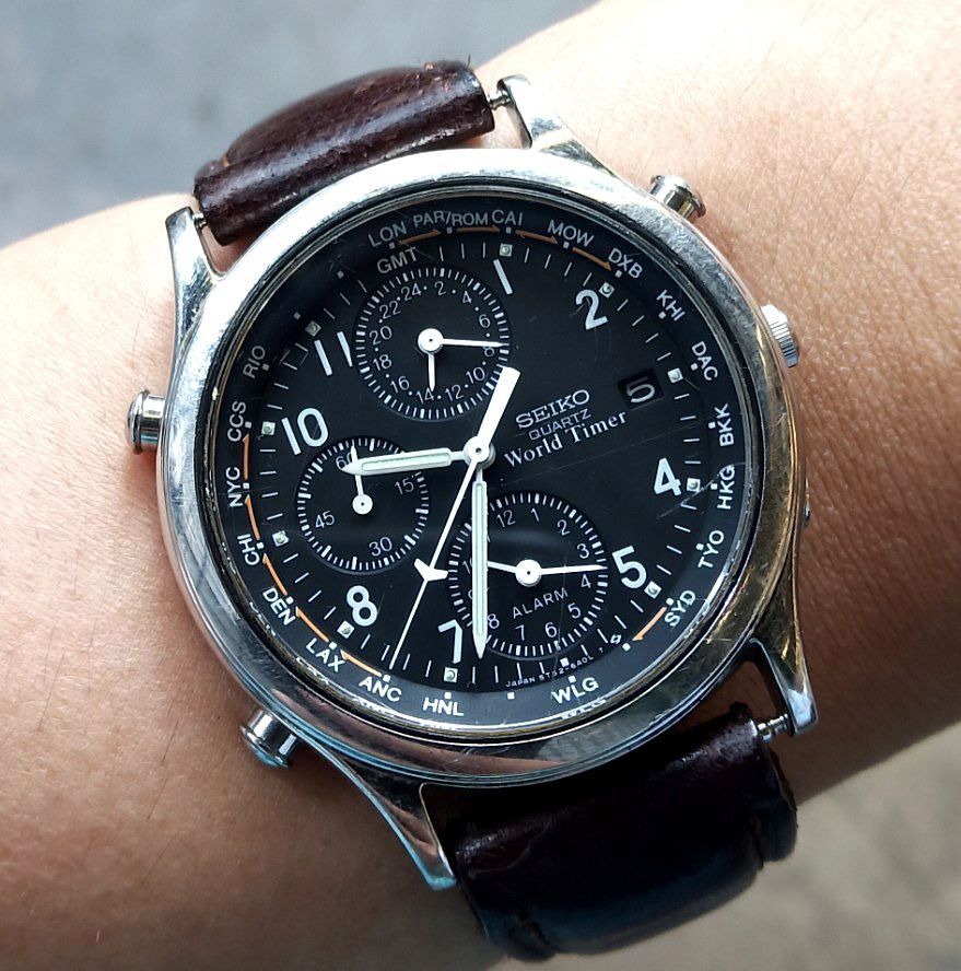 Seiko World Timer, Fesyen Pria, Jam Tangan di Carousell