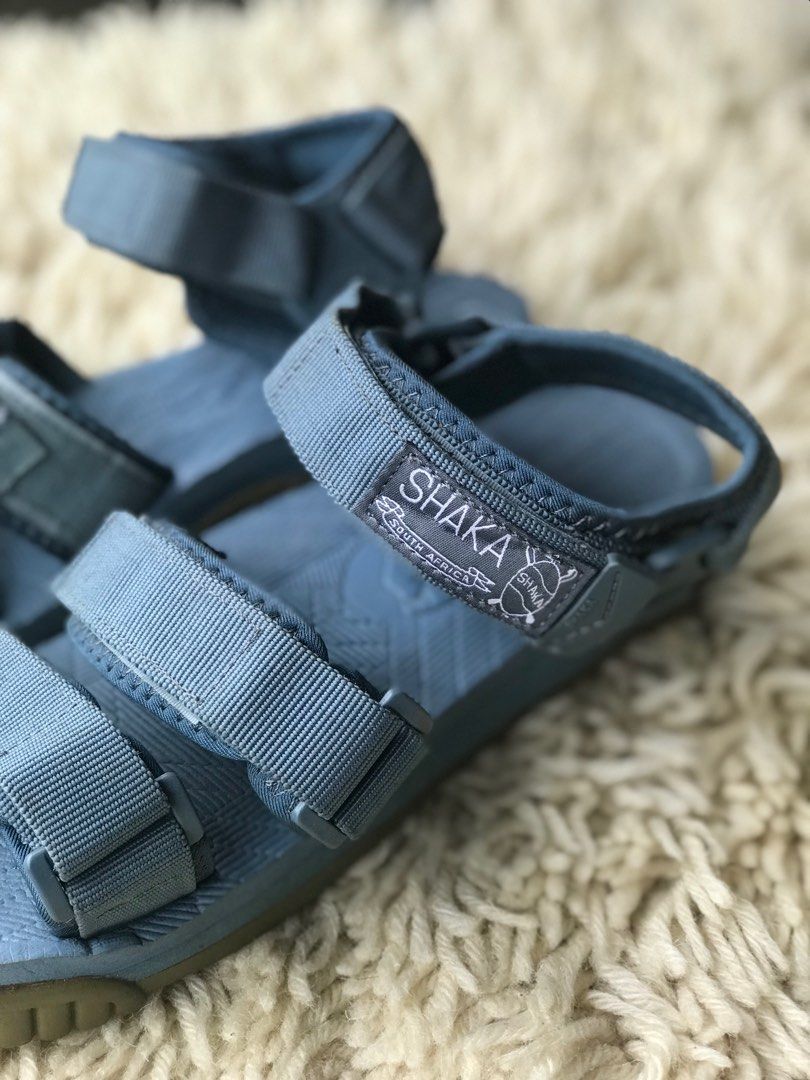 SHAKA, Women's Fashion, Footwear, Flipflops and Slides on Carousell