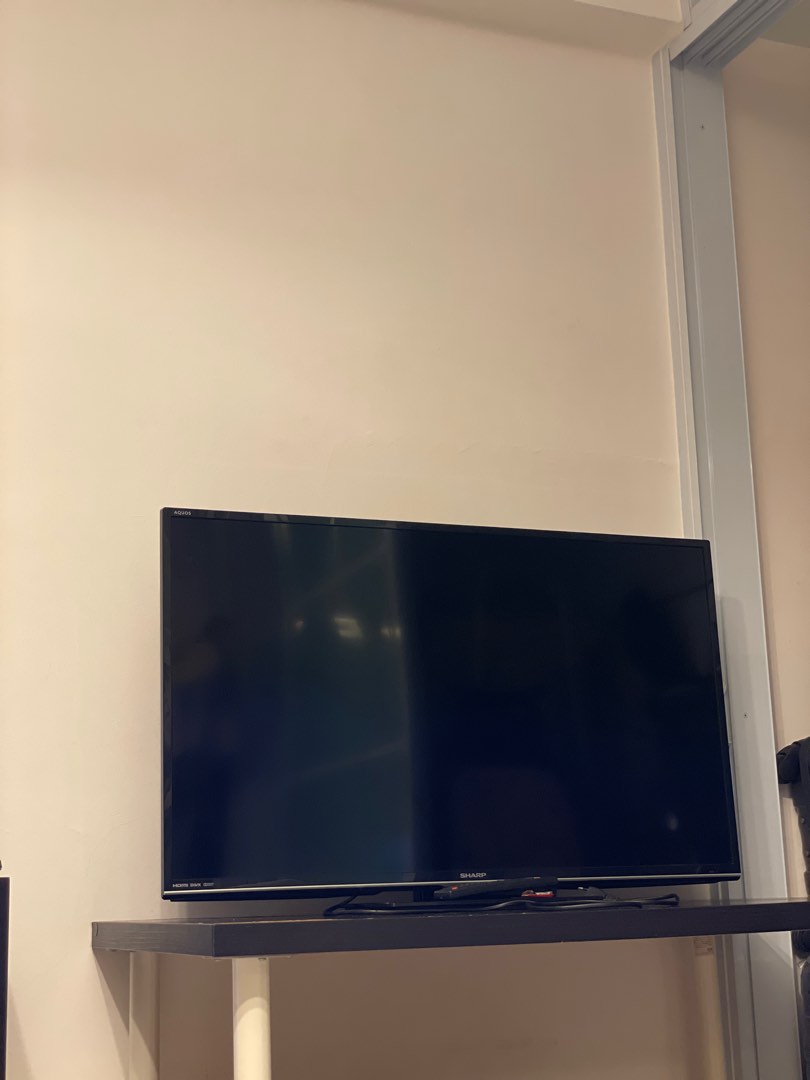 Sharp LCD Colour TV 39 inch, TV & Home Appliances, TV & Entertainment ...