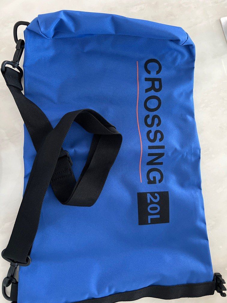 Shell Crossing Waterproof Dry Bag 20L, Hobbies & Toys, Travel, Travel ...