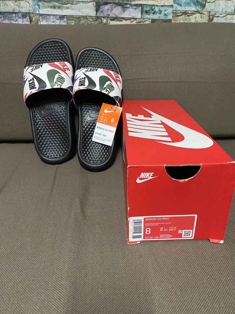 SLIDES & SHOES, Men's Fashion, Footwear, Slippers & Slides on Carousell