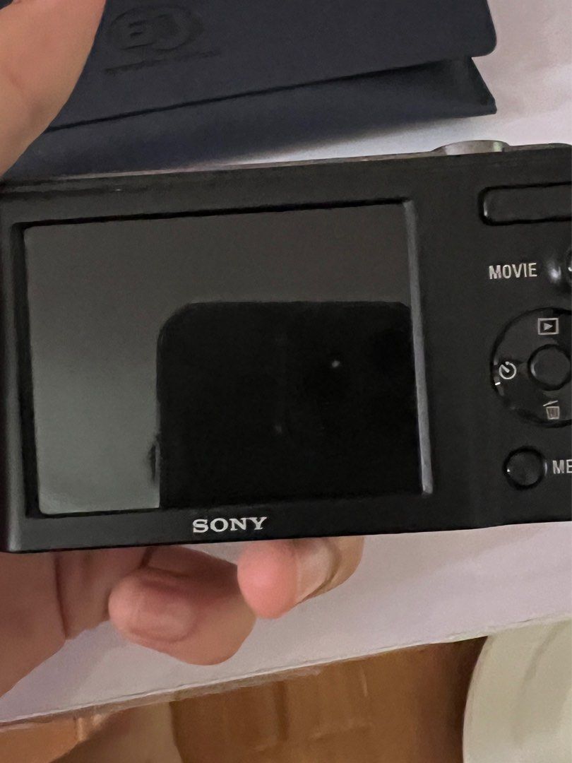 Sony cybershot DSW-W800 black, Photography, Cameras on Carousell