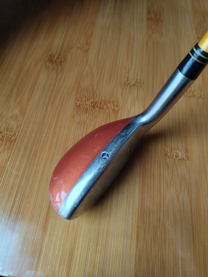 Taylormade classic rescue club, Sports Equipment, Sports & Games, Golf ...