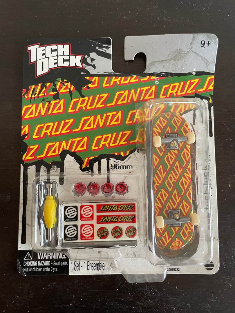 Tech Deck SANTA CRUZ Fingerboard Skateboard, Hobbies & Toys, Toys ...