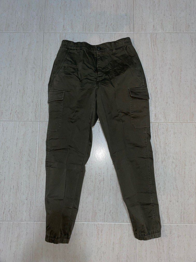 Uniqlo Cargo Pants, Men's Fashion, Bottoms, Trousers on Carousell