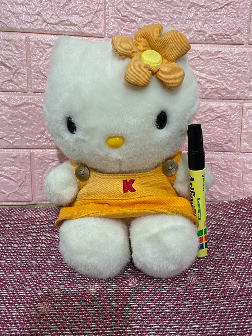 Vintage Hello Kitty Plush, Hobbies & Toys, Toys & Games on Carousell