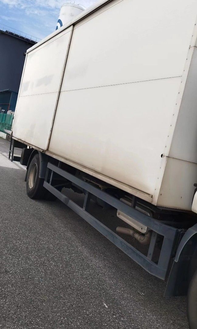 10ft 14ft 24ft lorry Crane lorry move warehouse&office, Home Services, Movers & Delivery, Office ...