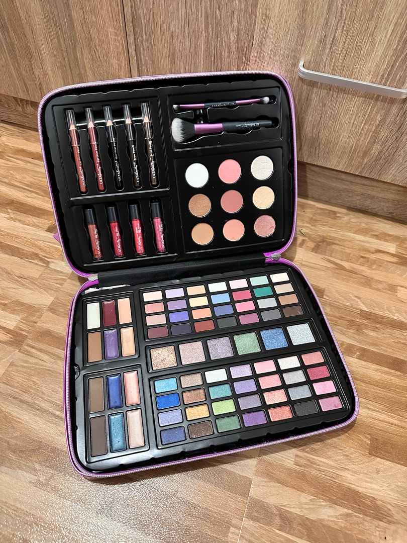 94-pc Beauty Box Make-up Set Glam Edition, Beauty & Personal Care, Face ...