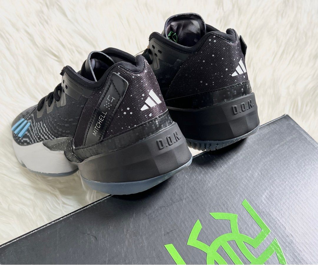 ADIDAS DON ISSUE 4 ORIGINAL on Carousell