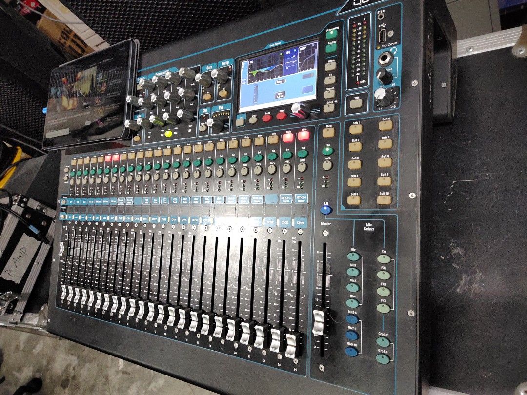 Allen & Heath QU24 Digital Mixer, Audio, Other Audio Equipment on Carousell