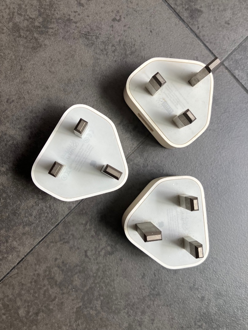 Apple USB 1399 Wall Plug Charger / Power Adapter (3-pin suitable for SG ...