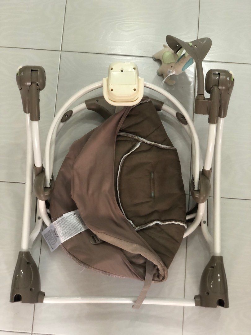 Baby rocker / Ingenuity Swing, Babies & Kids, Baby Nursery & Kids ...