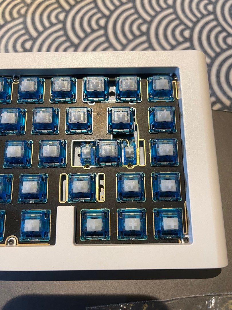 Boop65 E-White Custom Mechanical Keyboard on Carousell