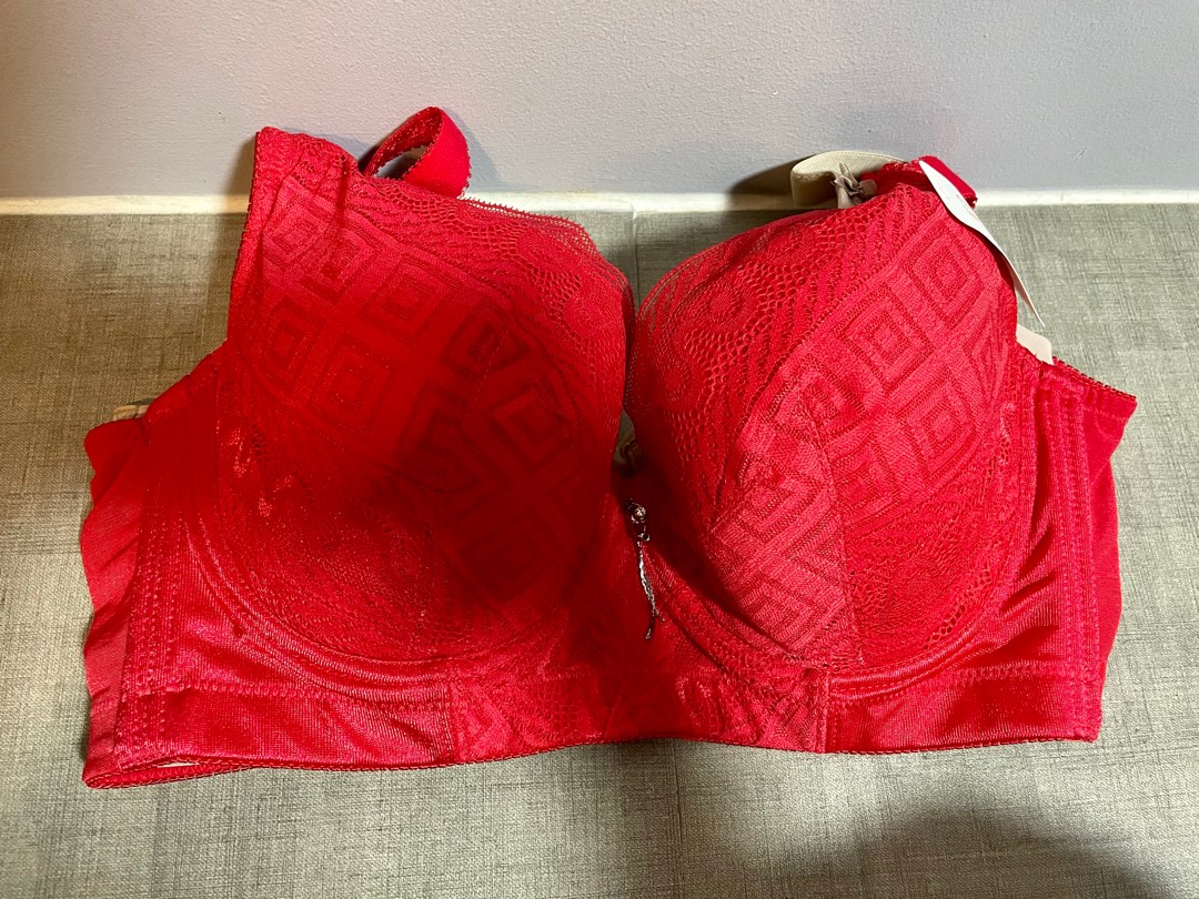 Bright RED Lacy Bra - Size 90C, Women's Fashion, New Undergarments ...