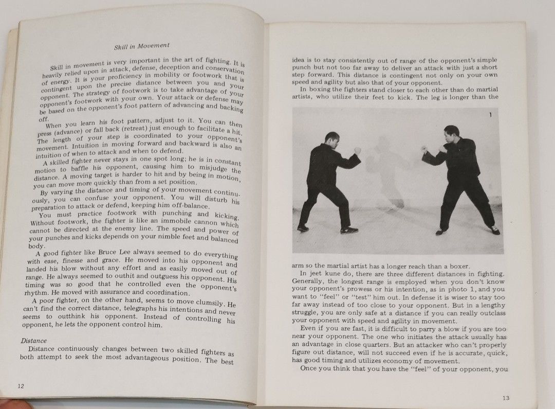 BRUCE LEE'S FIGHTING METHOD, Hobbies & Toys, Books & Magazines ...