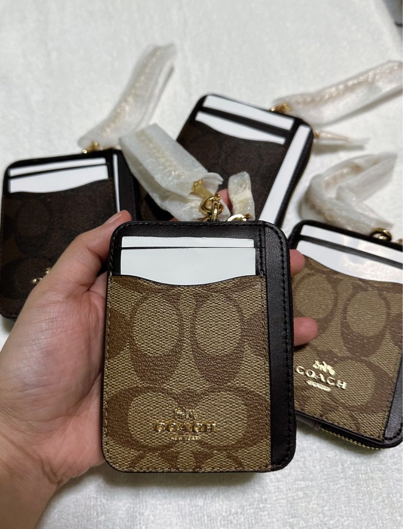 Coach Zip Card Case Wallet, Luxury, Bags & Wallets on Carousell