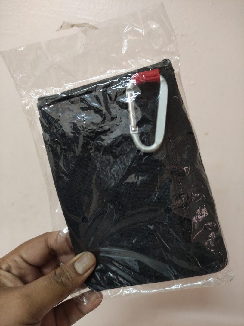 Cristiano Ronaldo x KFC Limited Edition Collectible Pouch, Men's ...