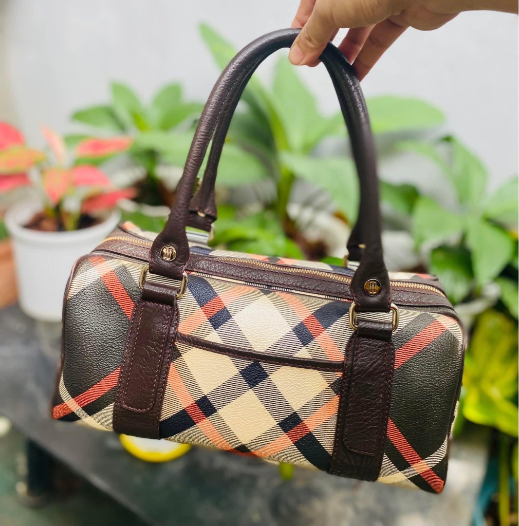 Daks London Luxury Bags And Wallets On Carousell