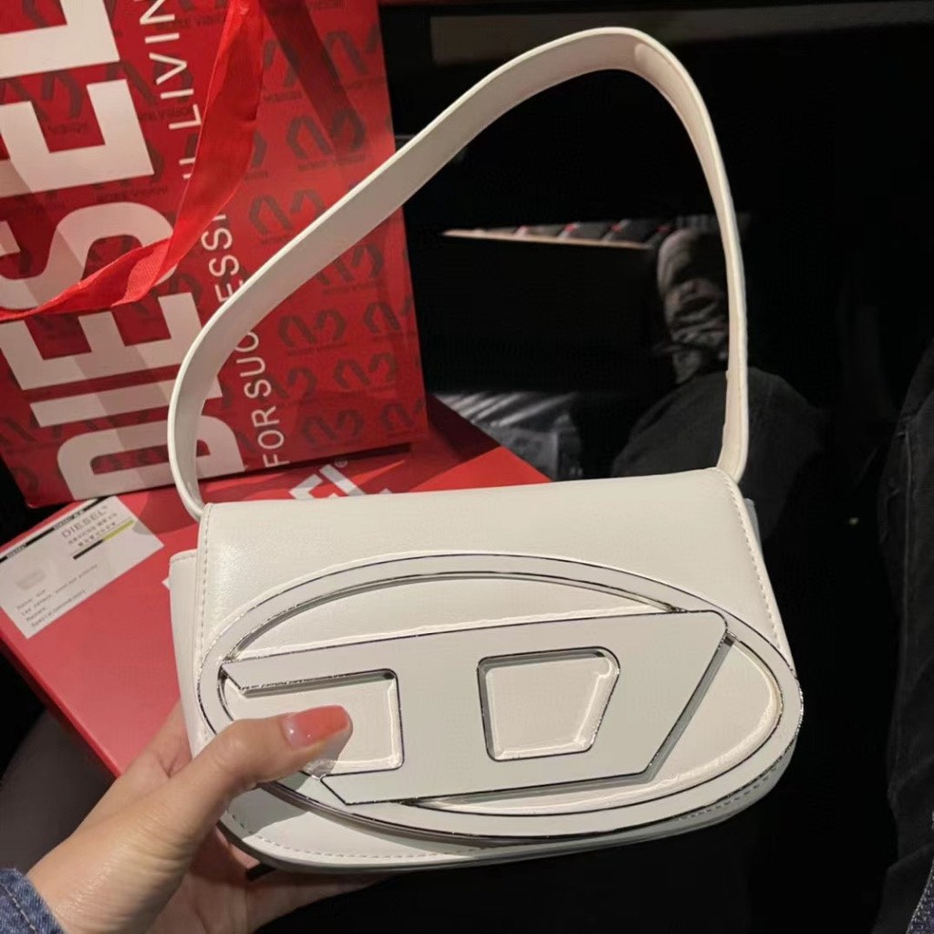 Diesel 1DR shoulder bag, Women's Fashion, Bags & Wallets, Shoulder Bags ...