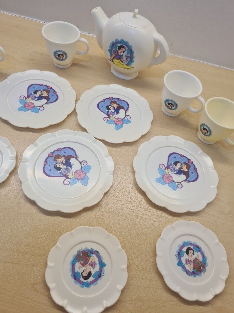 Disney Snow White Tea Set, Hobbies & Toys, Toys & Games on Carousell