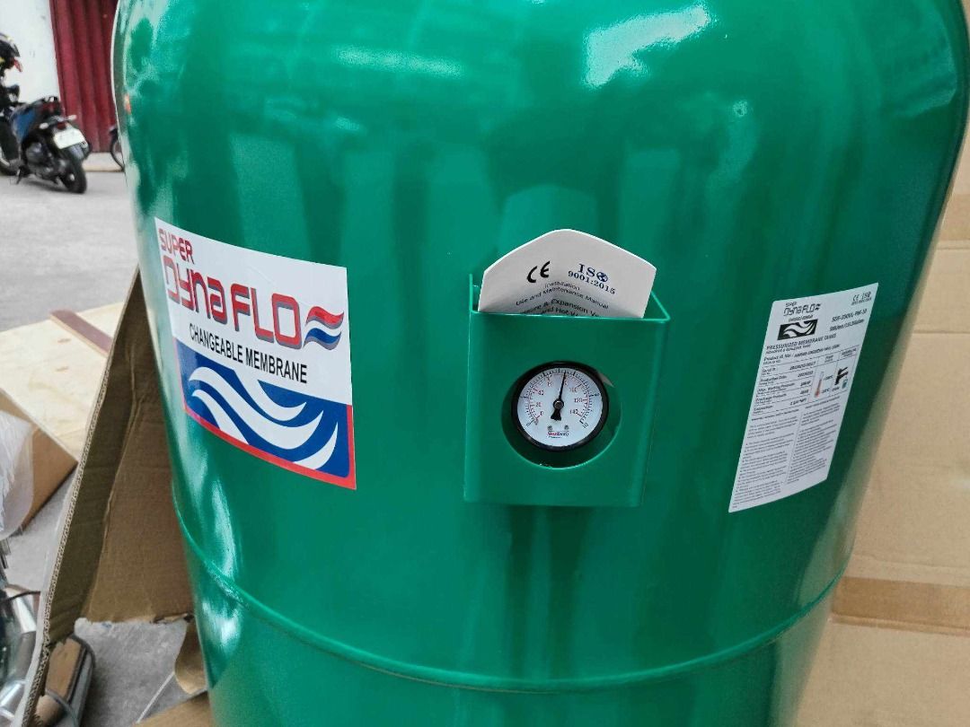 Dynaflo Bladder Tank, Commercial & Industrial, Construction Tools ...