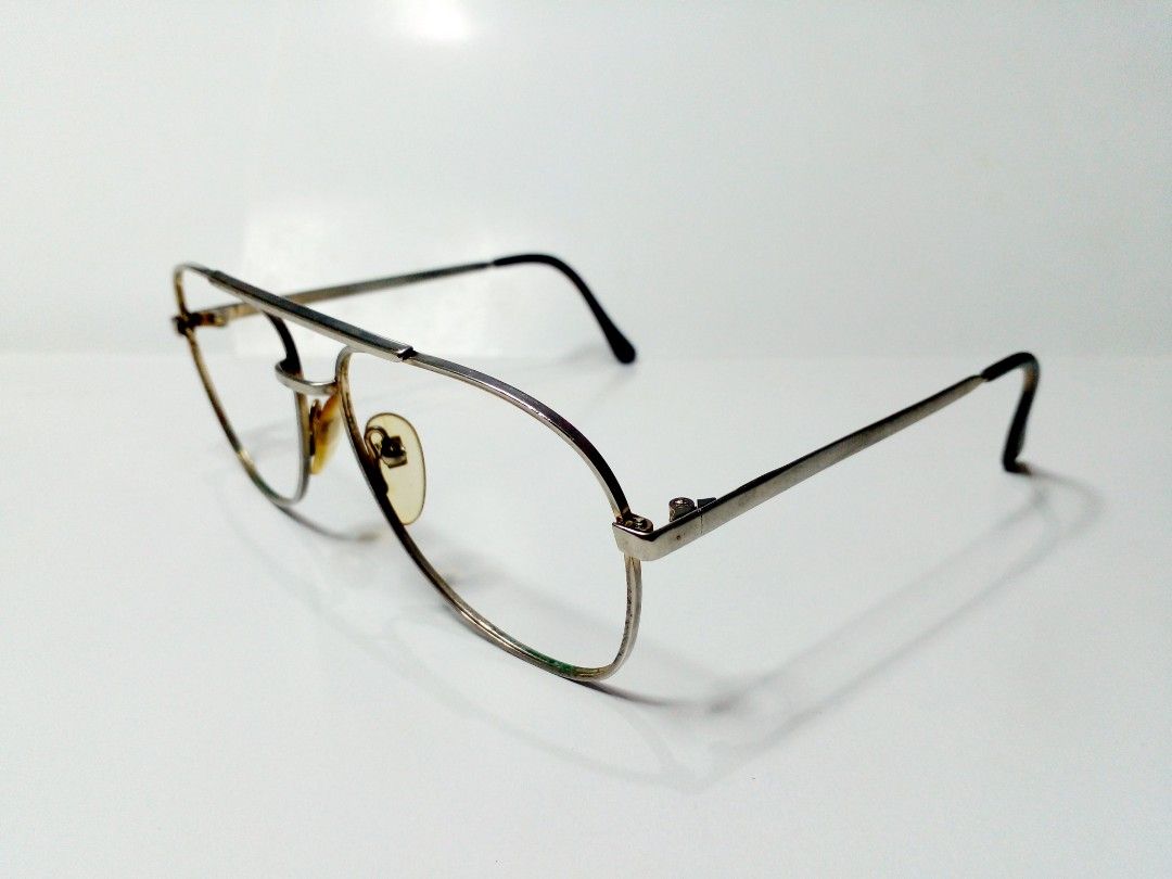 frame jadul kacamata Nikon, original on Carousell