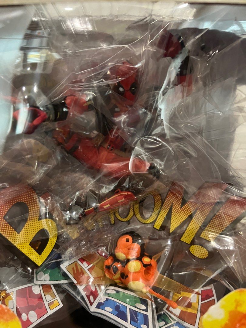 GOOD SMILE COMPANY Deadpool Breaking the Fourth Wall, Hobbies & Toys ...