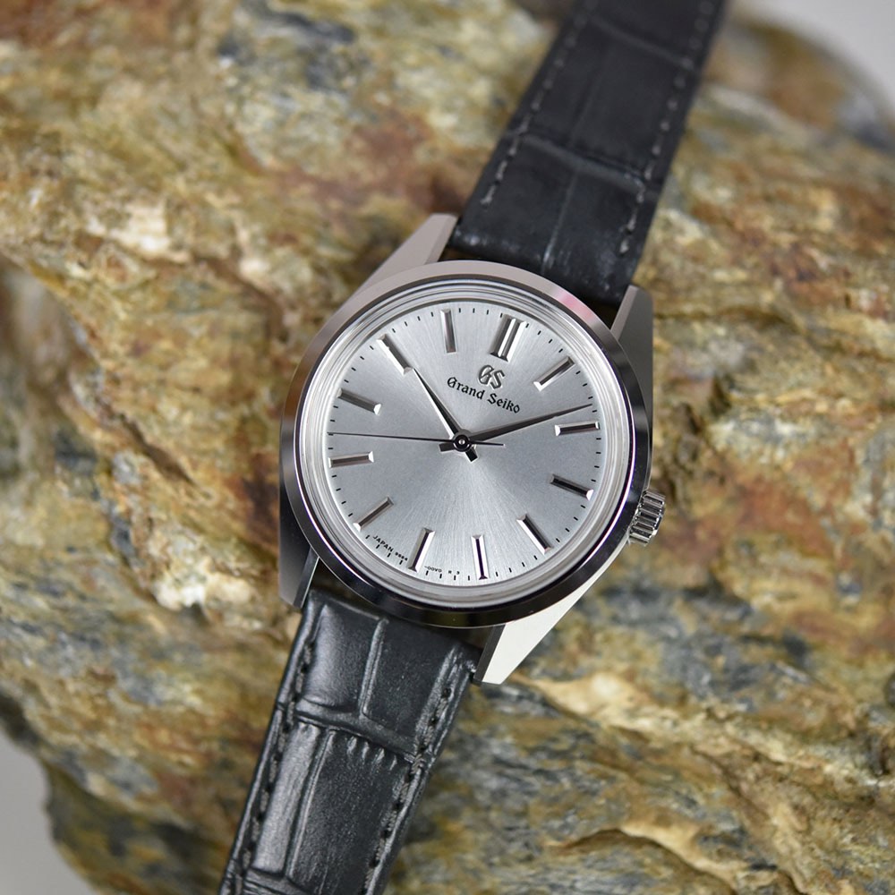 Grand Seiko GS SBGW291 - Slim 44gs case with silver Sunray Dial, Men's ...