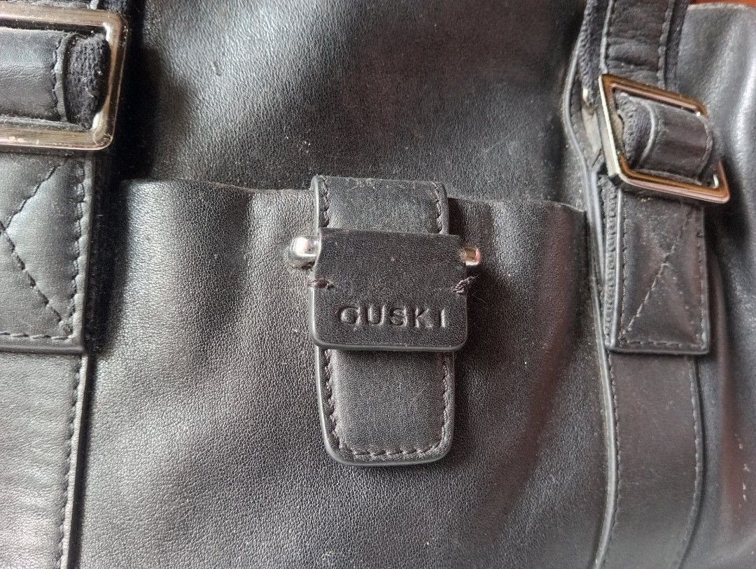 GUSKI LAPTOP BAG, Luxury, Bags & Wallets on Carousell