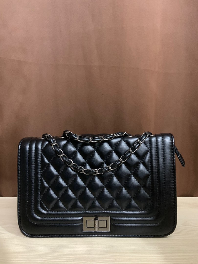HOW.R.U Black Shoulder Bag, Luxury, Bags & Wallets on Carousell