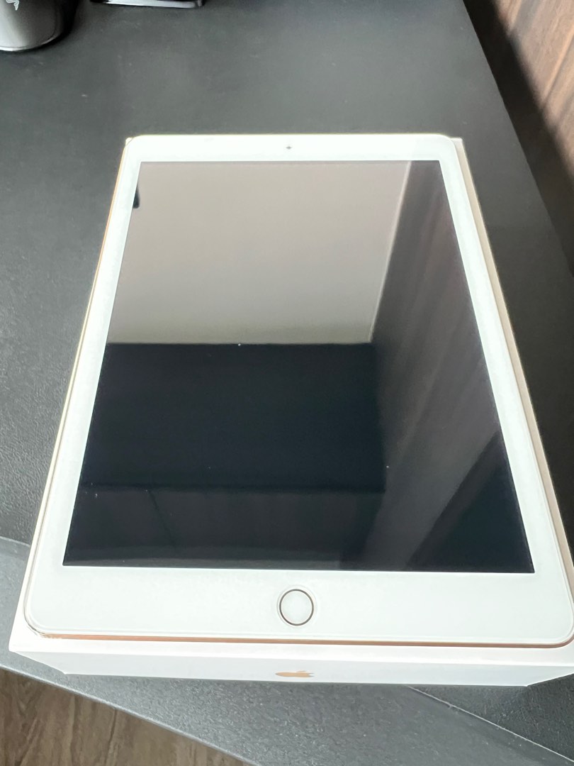IPad 6th Gen 32G WIFI, Mobile Phones & Gadgets, Tablets, iPad on Carousell