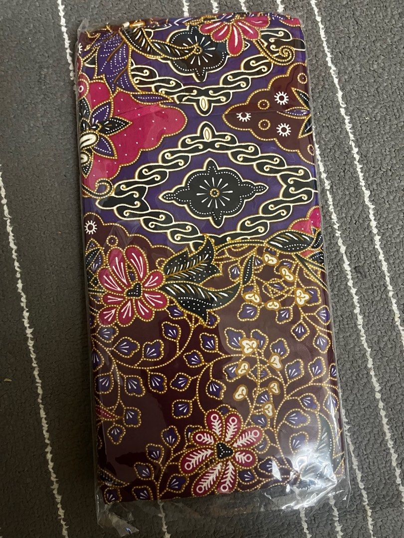 Kain batik kelantan, Women's Fashion, Bottoms, Other Bottoms on Carousell