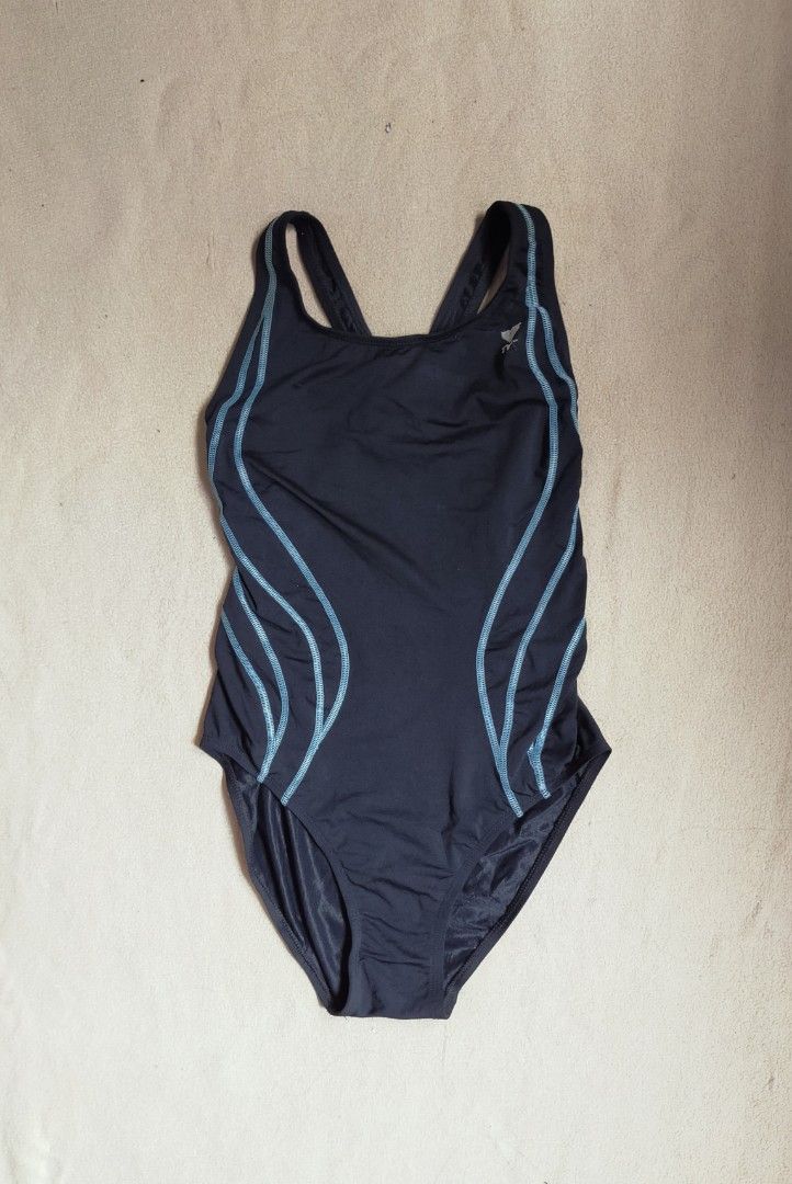(L) TYR MAXFIT ONE PIECE TRAINING SWIMSUIT on Carousell