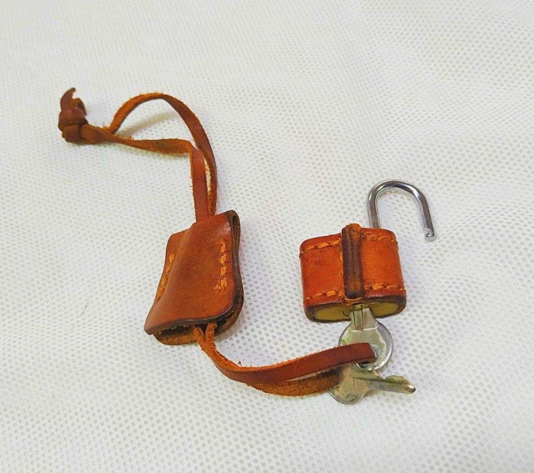 Luggage Leather Key and Padlock Case with Two Keys and Padlock ...