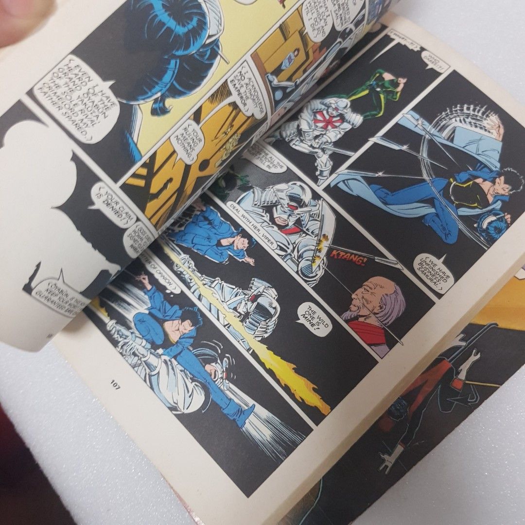 Marvel comic 2 book $10 X-MEN the uncanny and from the ashes. This book ...