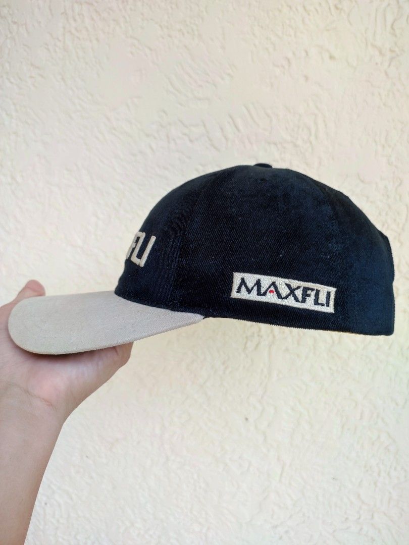 MAXFLI GOLF HAT, Sports Equipment, Sports & Games, Golf on Carousell