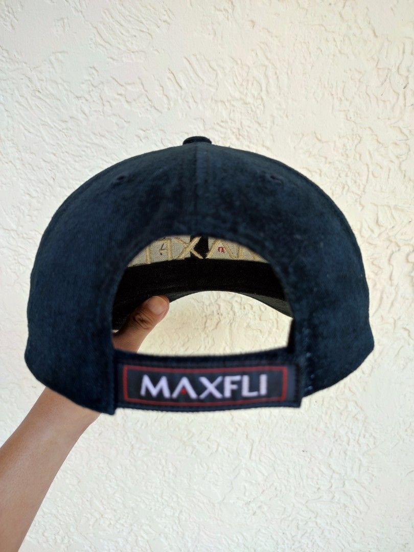 MAXFLI GOLF HAT, Sports Equipment, Sports & Games, Golf on Carousell