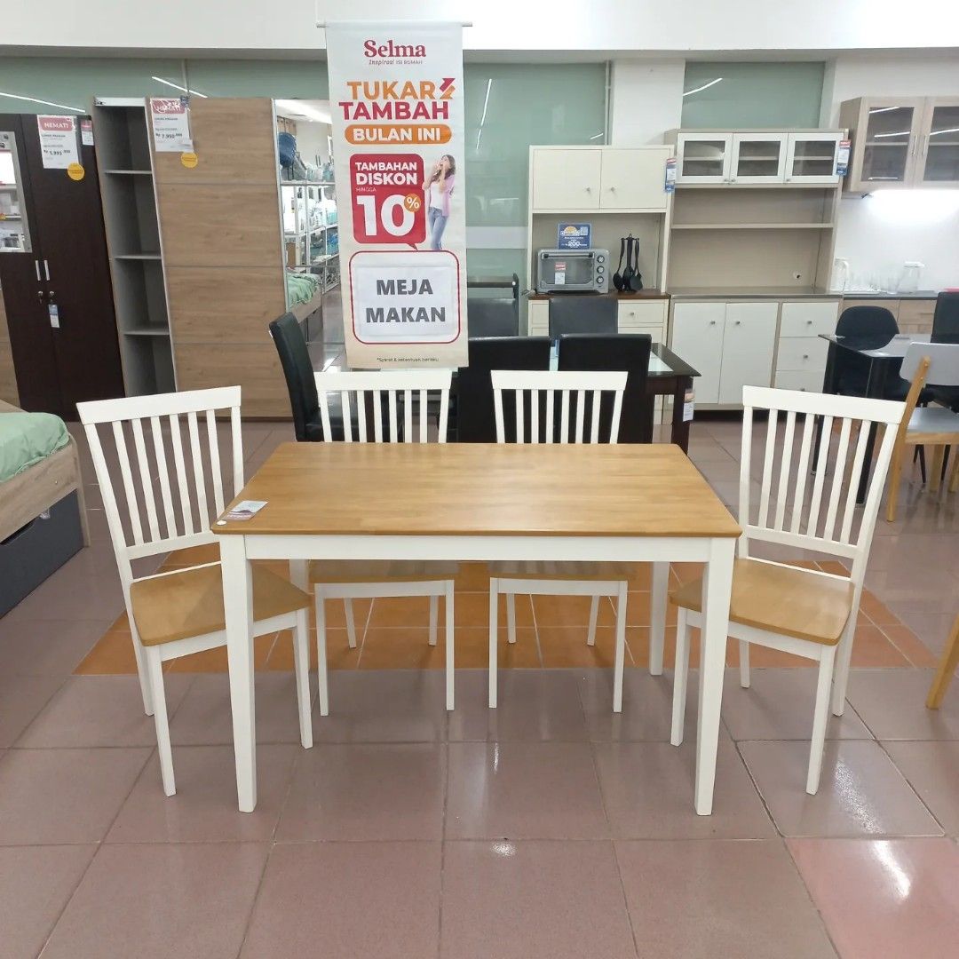 Meja makan kayu asli minimalis murah, Perabotan Rumah di Carousell