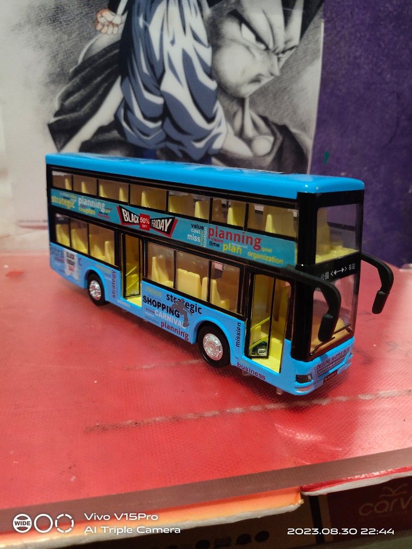 mobil bus tingkat diecast 21cm, Toys & Collectibles, Mainan di Carousell
