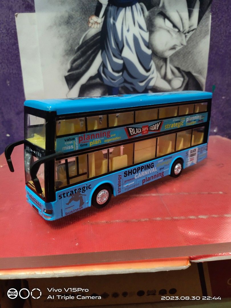 mobil bus tingkat diecast 21cm, Toys & Collectibles, Mainan di Carousell
