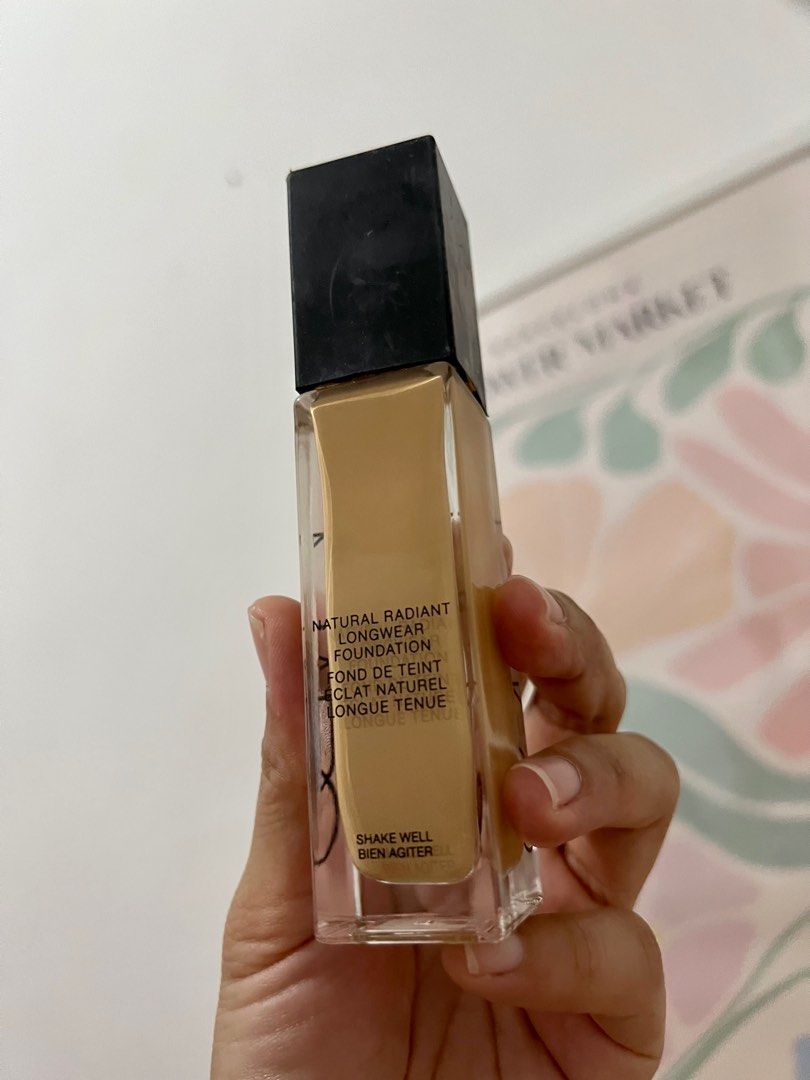 NARS Natural Radiant Longwear Foundation in M3 Stromboli, Beauty ...
