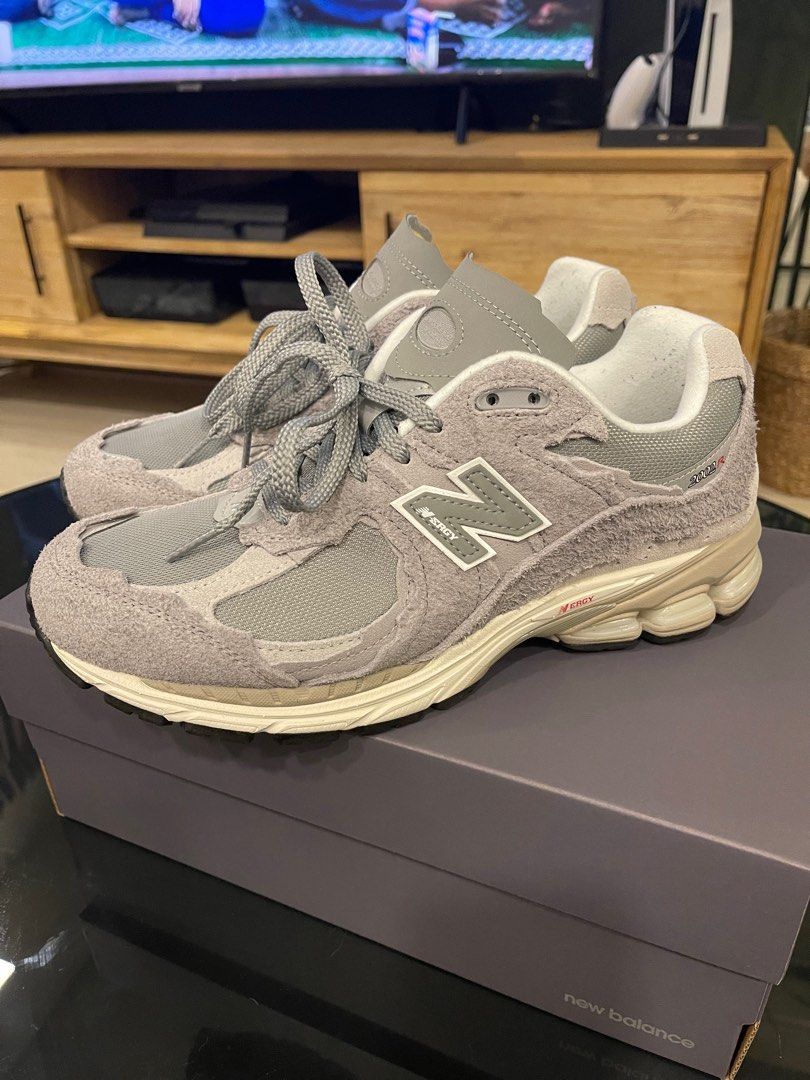 New Balance 2002RD, Men's Fashion, Footwear, Sneakers on Carousell