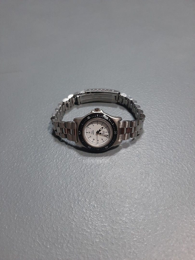 Original Timex Indiglo Ladies Watch, Women's Fashion, Watches ...