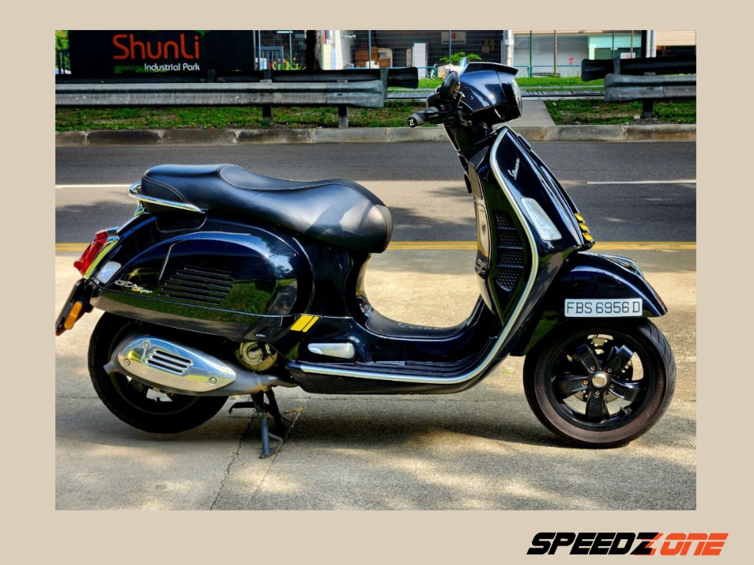 PIAGGIO VESPA GTS 300 SUPER TECH Used Class 2A Motorcycle for Sale ...