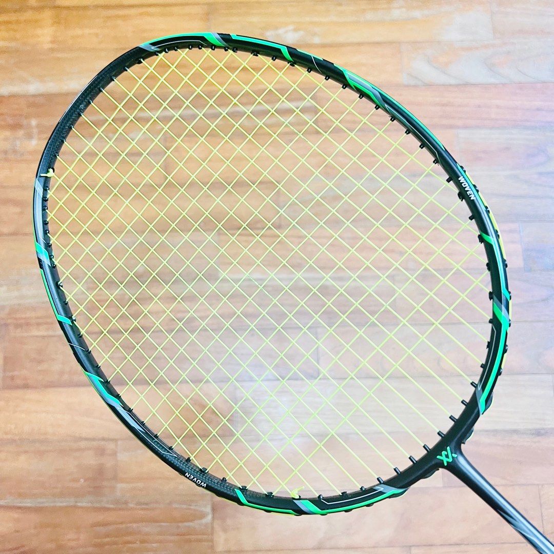 Pristine Condition Maxx Tornado Woven M3 40T 3U Top Range Badminton ...