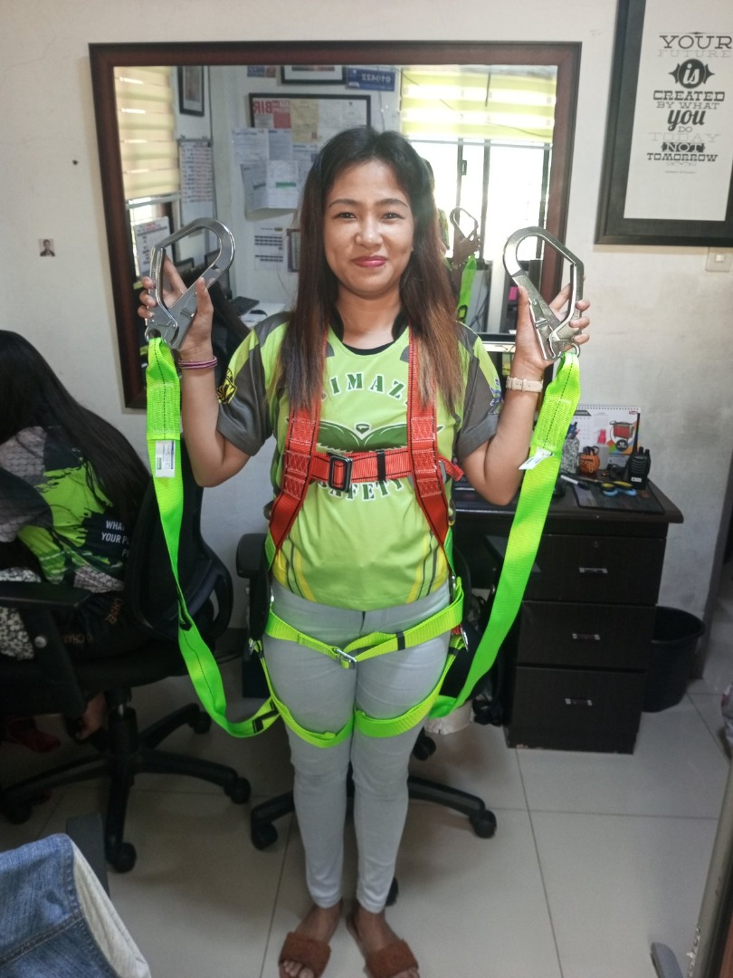 SAFETY FULL BODY HARNESS, Commercial & Industrial, Construction ...