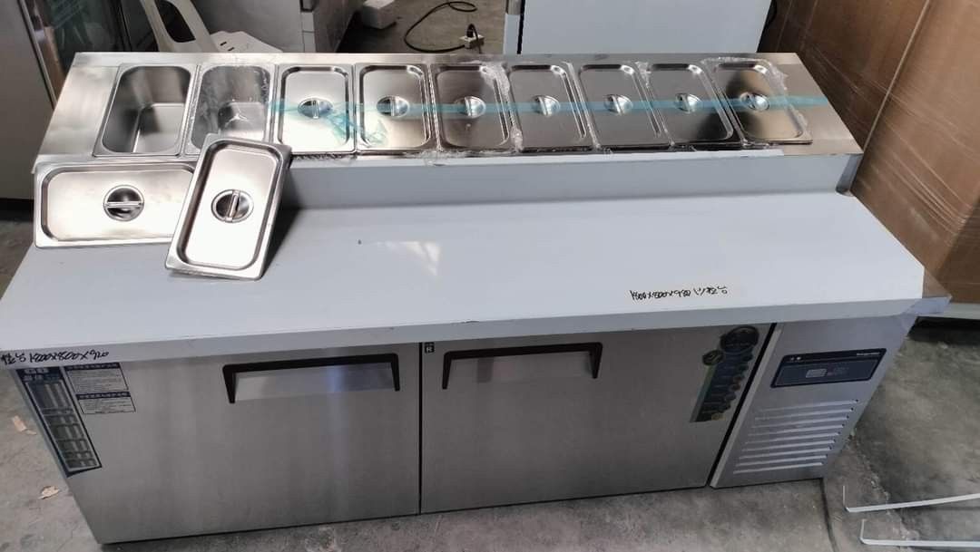 Salad counter chiller / pizza chiller, TV & Home Appliances, Kitchen ...