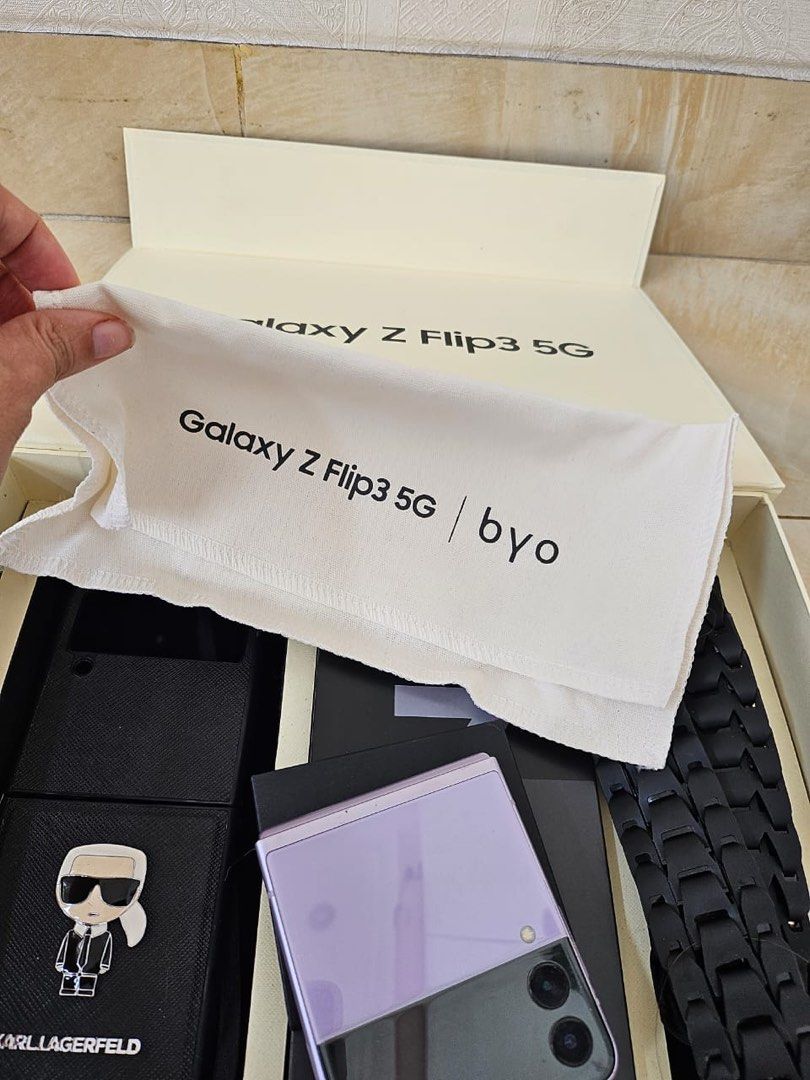 Samsung Galaxy Z Flip 3 | BTS Limited Edition on Carousell