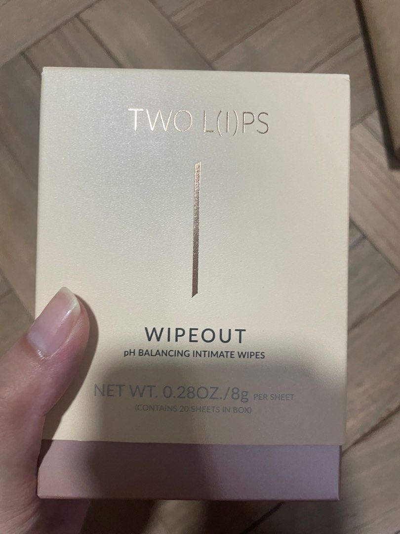 Two Lips Wipeout pH Balancing Intimate Wipes, Beauty & Personal Care ...